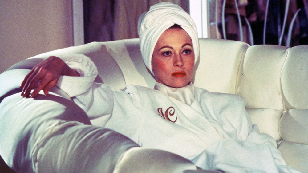 Top 15 Best Dressed Female Villains of All Time | ewmoda